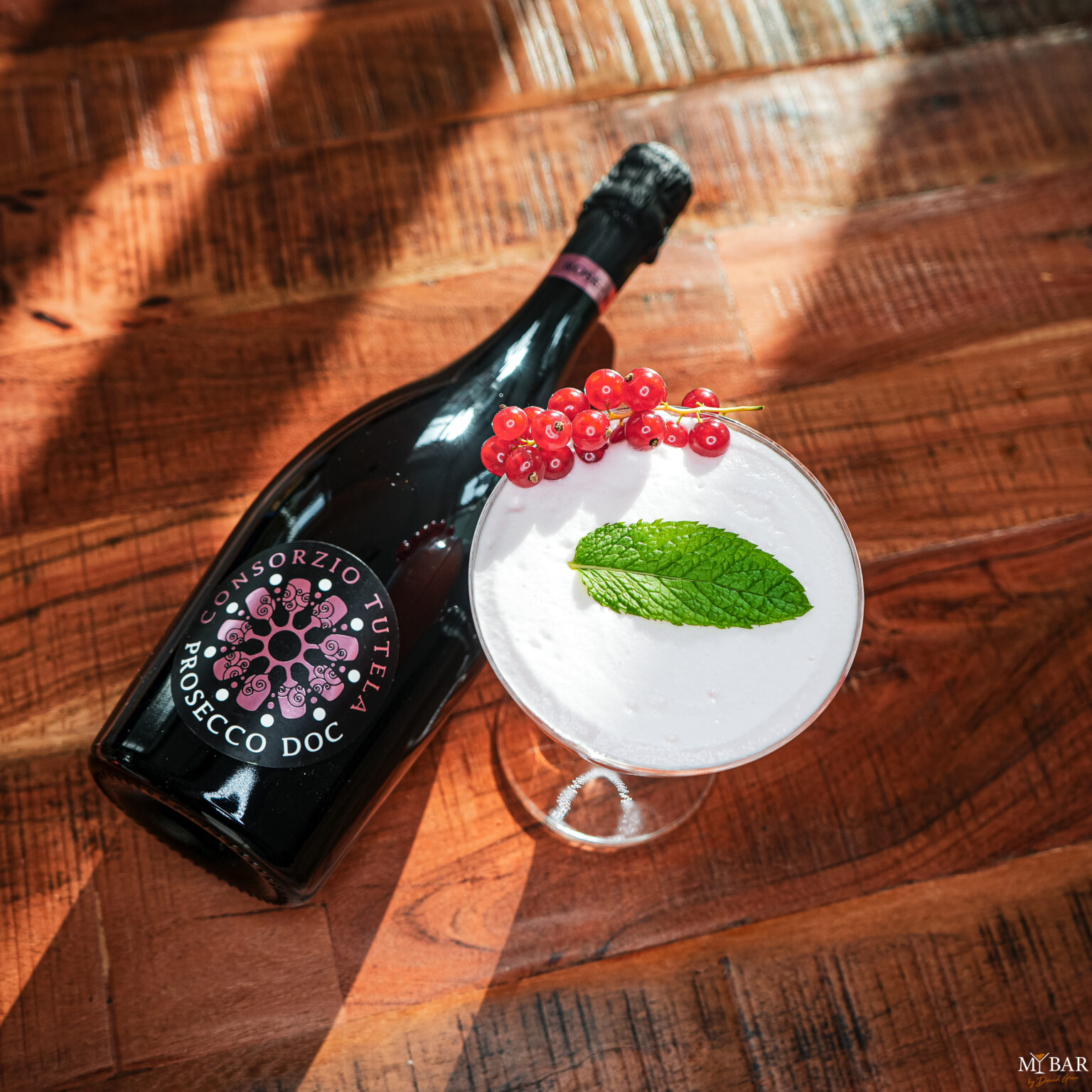 Zum Anstoßen: Rosso Acido mit Prosecco DOC Rosé – PROSECCO DOC